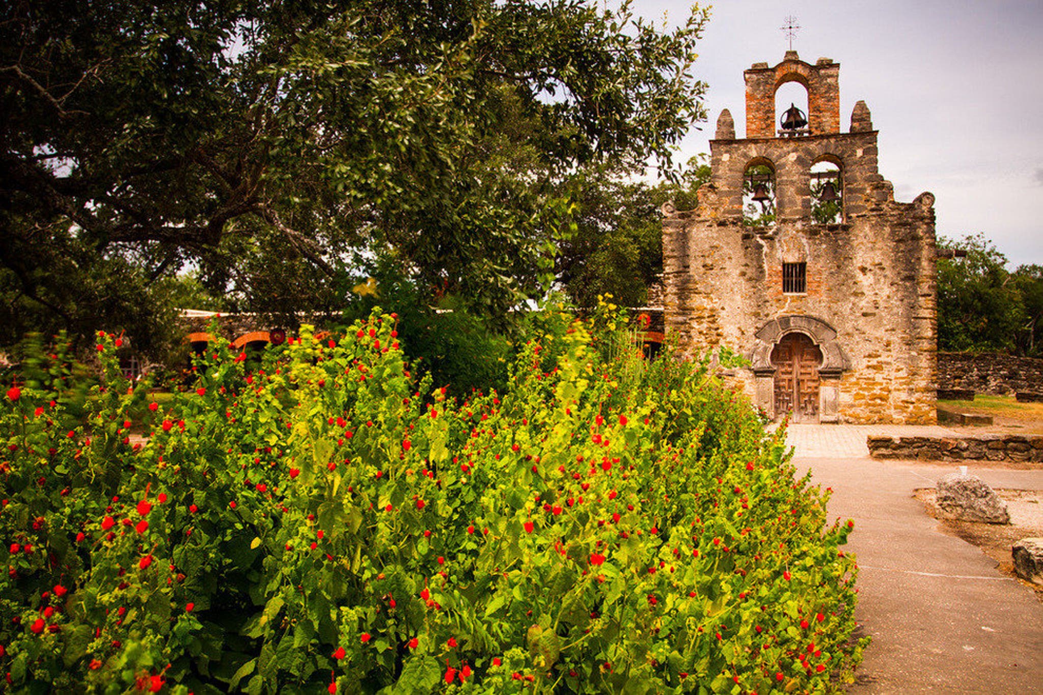 10Best Beautiful Spanish Missions Across the West