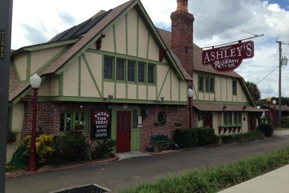 Ashley's Restaurant: Dine with Ghosts in Rockledge