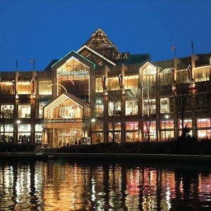 Boston Malls and Shopping Centers: 10Best Mall Reviews