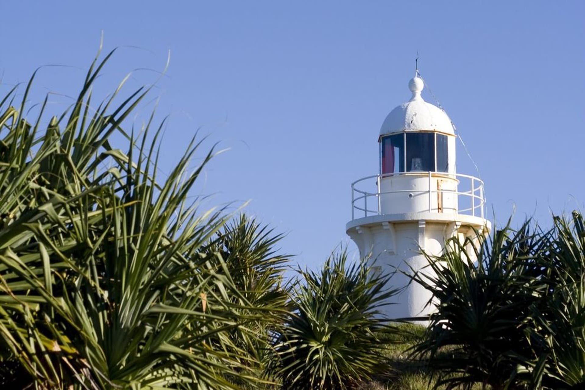 15 unique and scenic lighthouses around the world