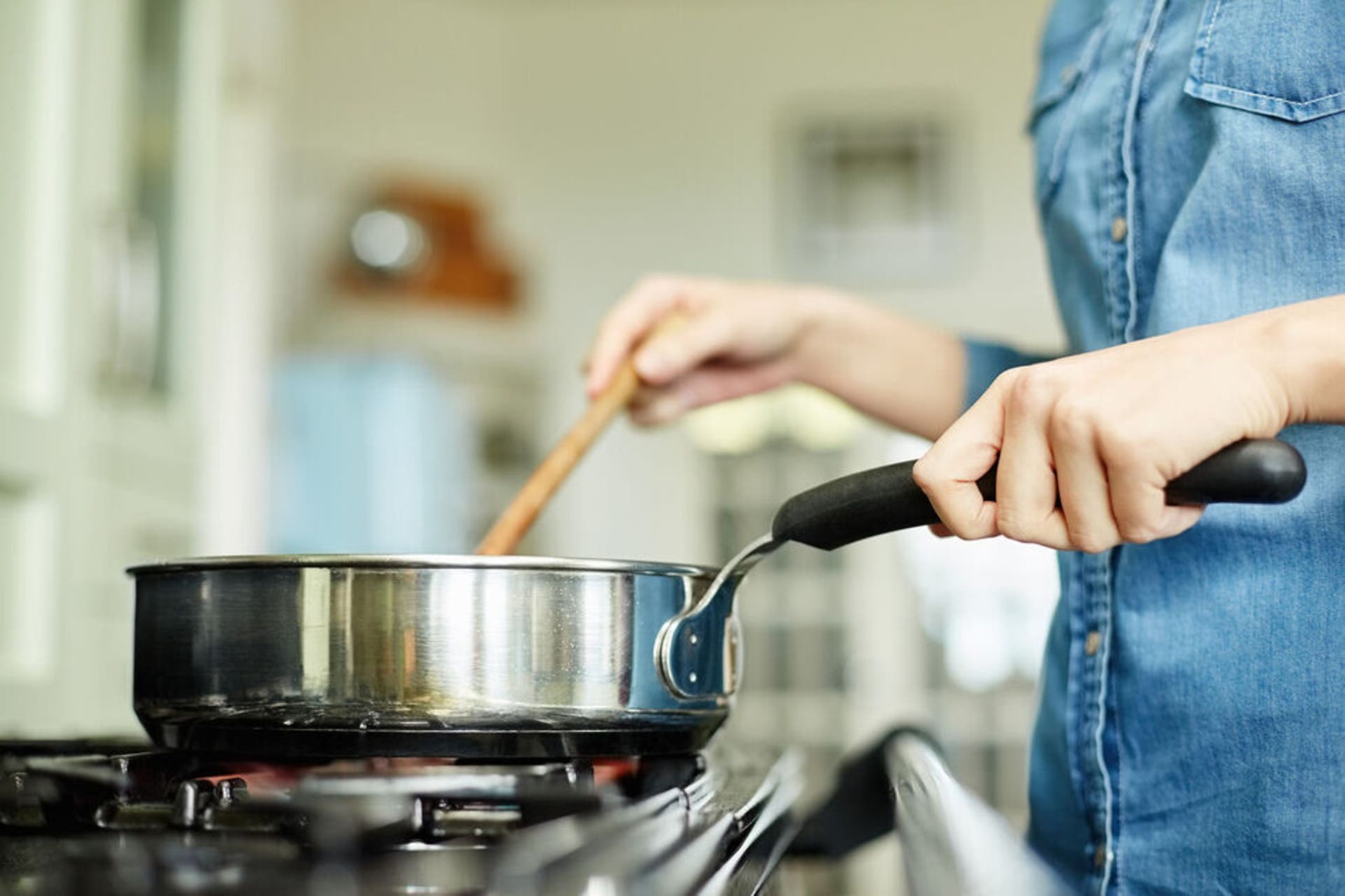 10 reasons wooden spoons make your cooking better (and easier)
