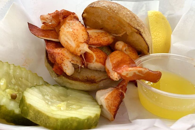 Connecticut's 10 best places for trying a hot lobster roll