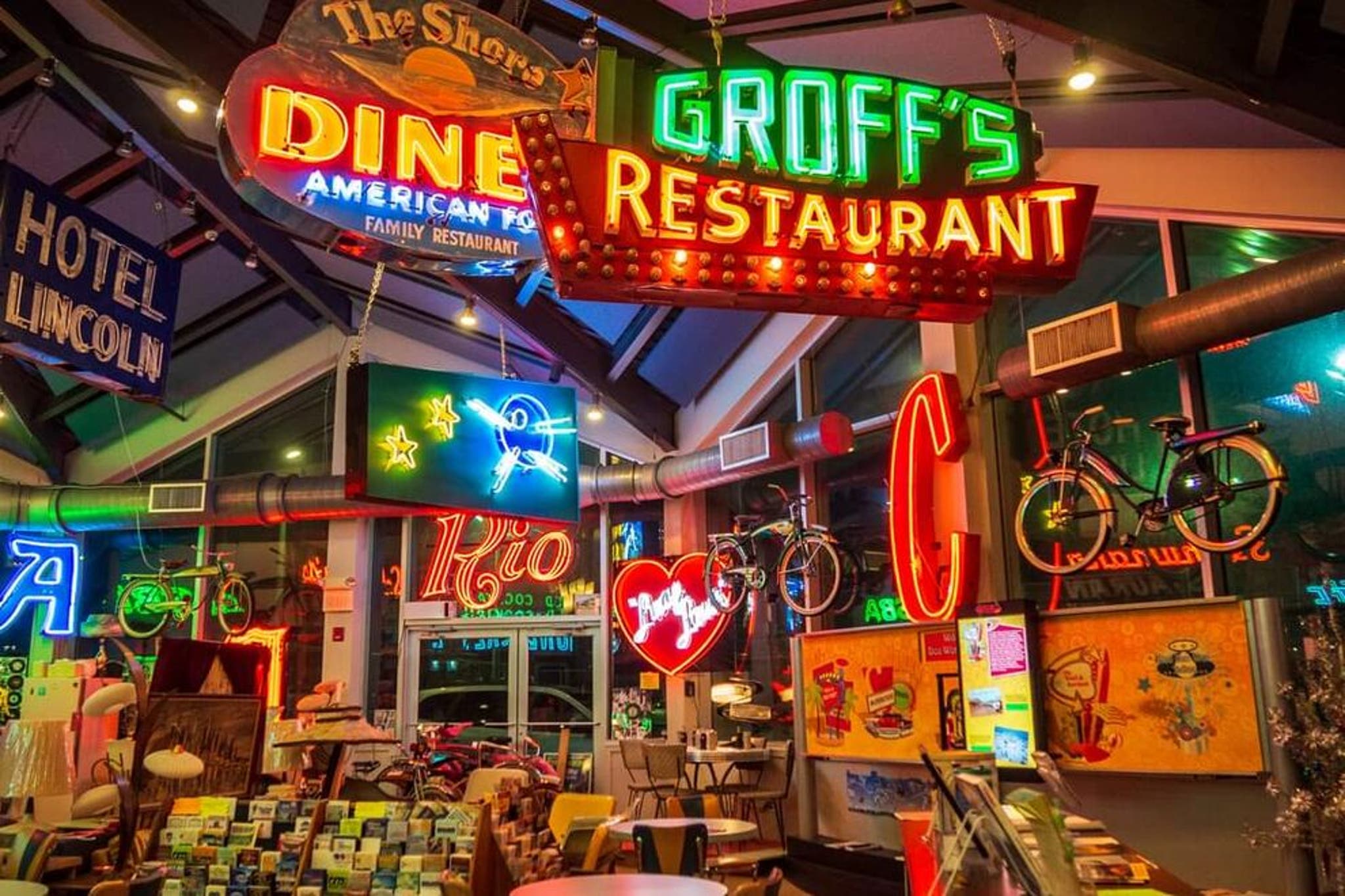10 best pop culture museums for fans of movies, music, and more