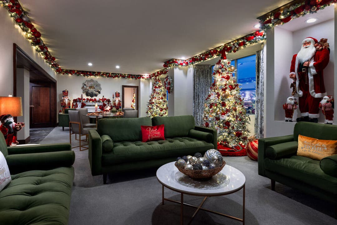 8 offbeat themed hotel rooms for amazing fantasy getaways