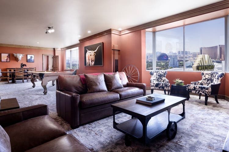 These 10 best hotels near the Sphere Las Vegas are real showstoppers