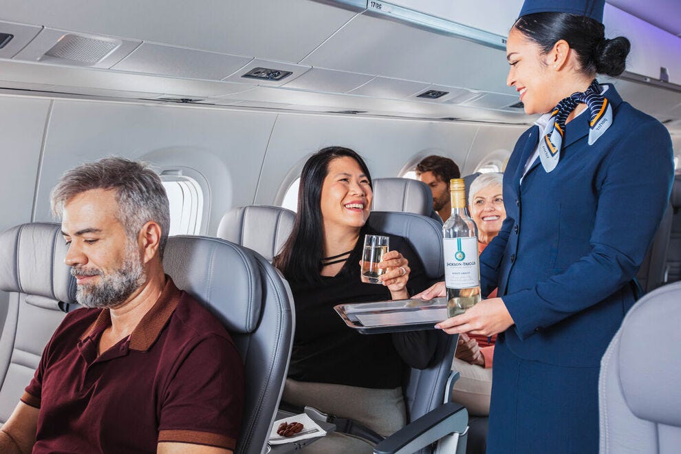 10 airlines with the best economy class, according to readers