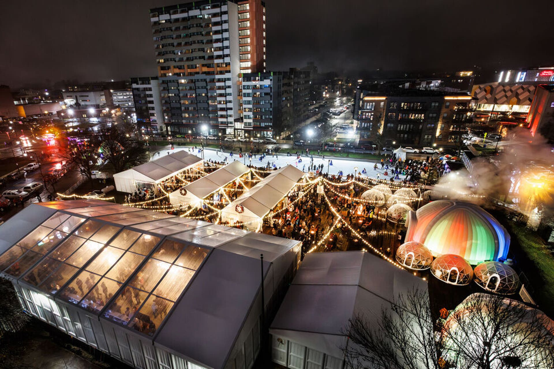 Where to find the 10 best holiday markets in the United States