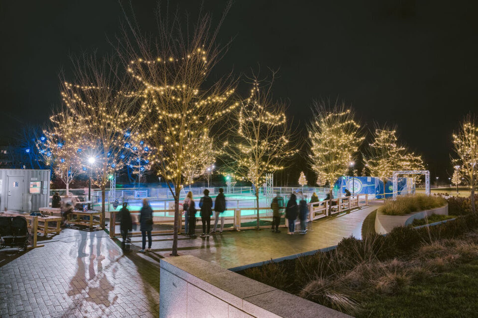 10 best ice skating rinks in the US you need to visit this winter