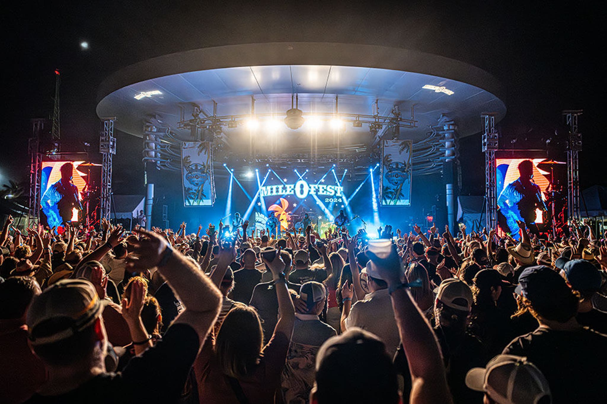 The ultimate festival essentials packing list to kickstart your weekend