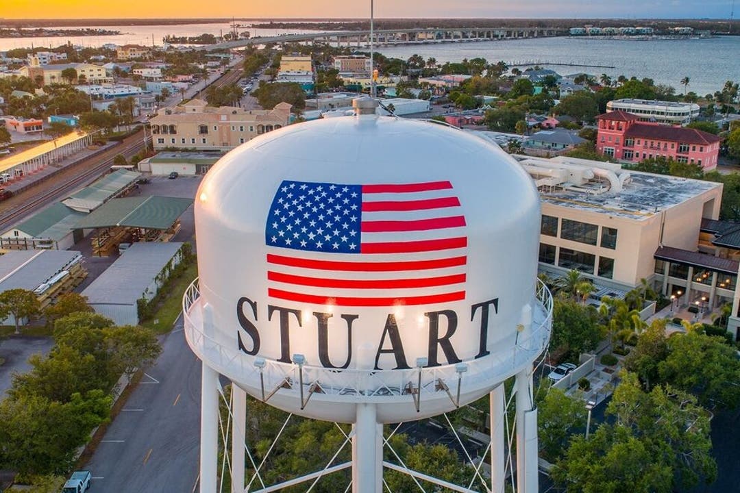 10 best coastal small towns across the US for 2025
