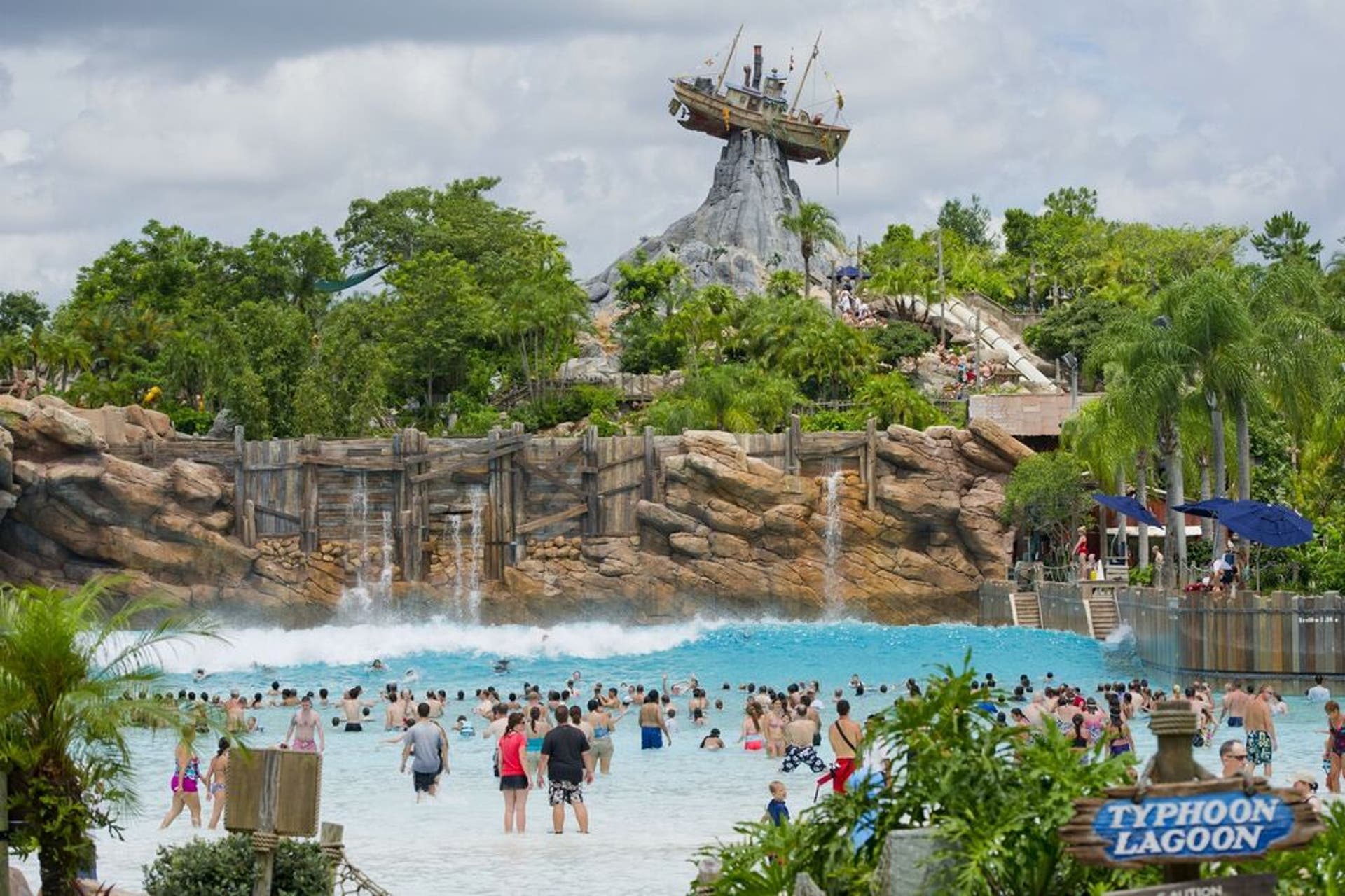 Disney's Typhoon Lagoon Water Park: 2025 USA TODAY 10BEST Readers ...
