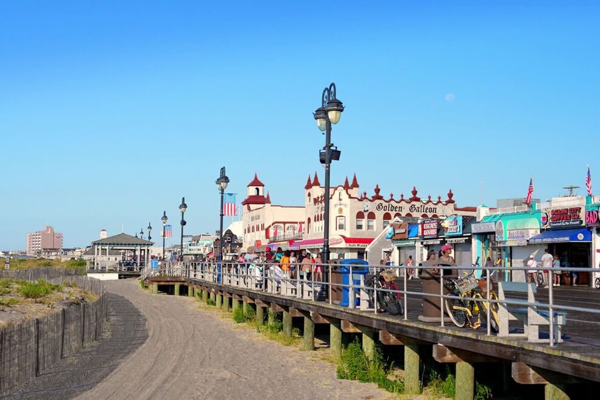 10 best boardwalks in the US for stunning views and fun attractions