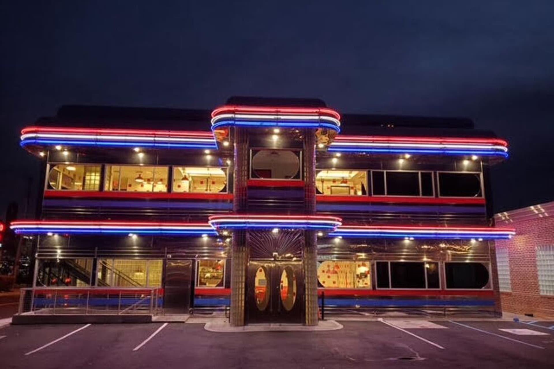 10 roadside diners in the US serving up the best bites