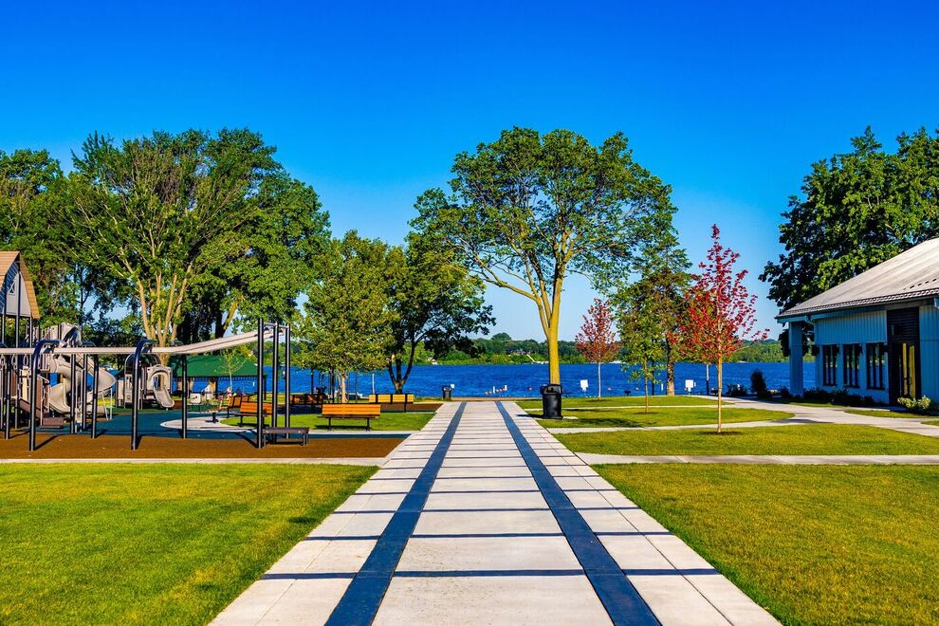 10 best beaches at lakes across the United States