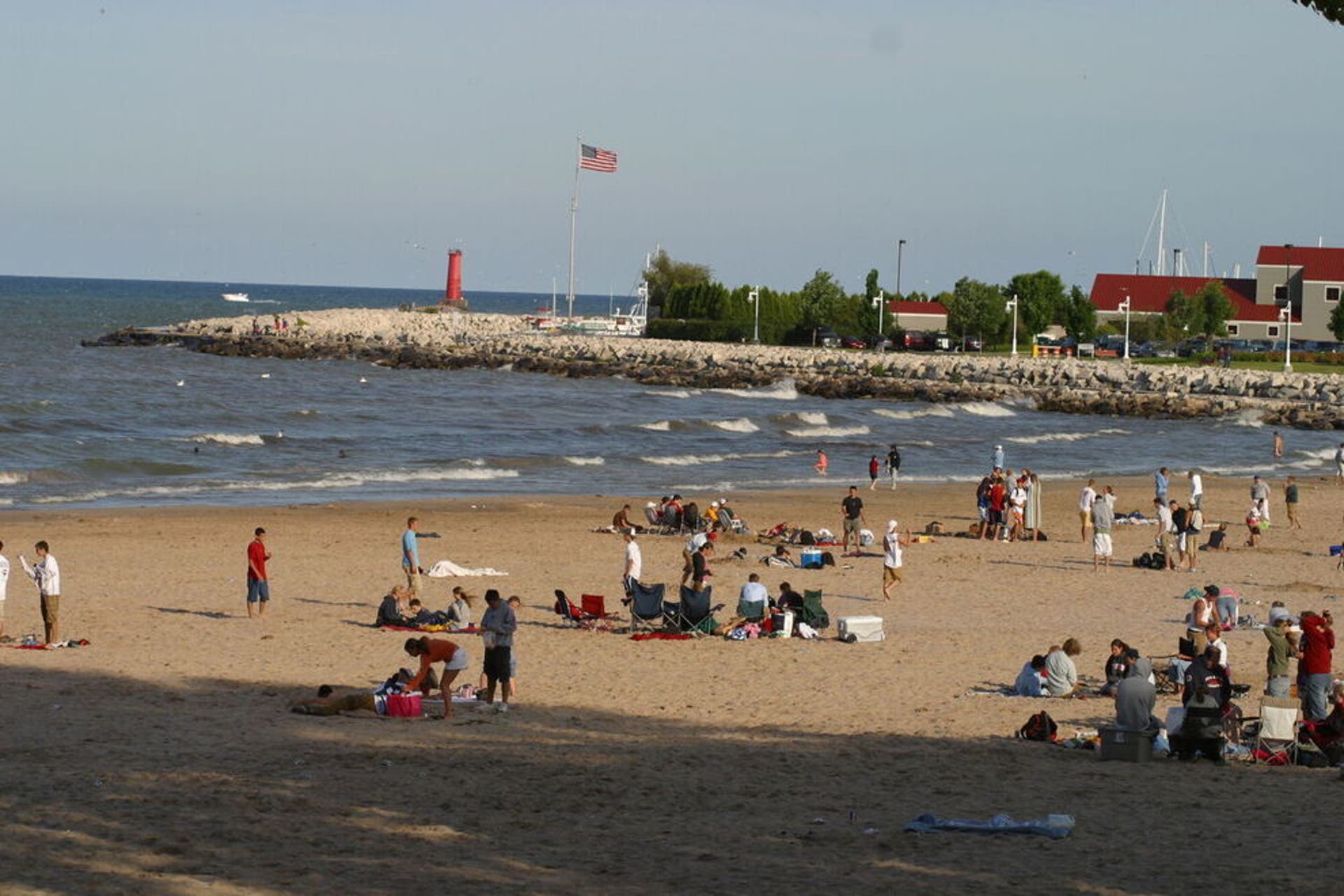 10 best beaches at lakes across the United States