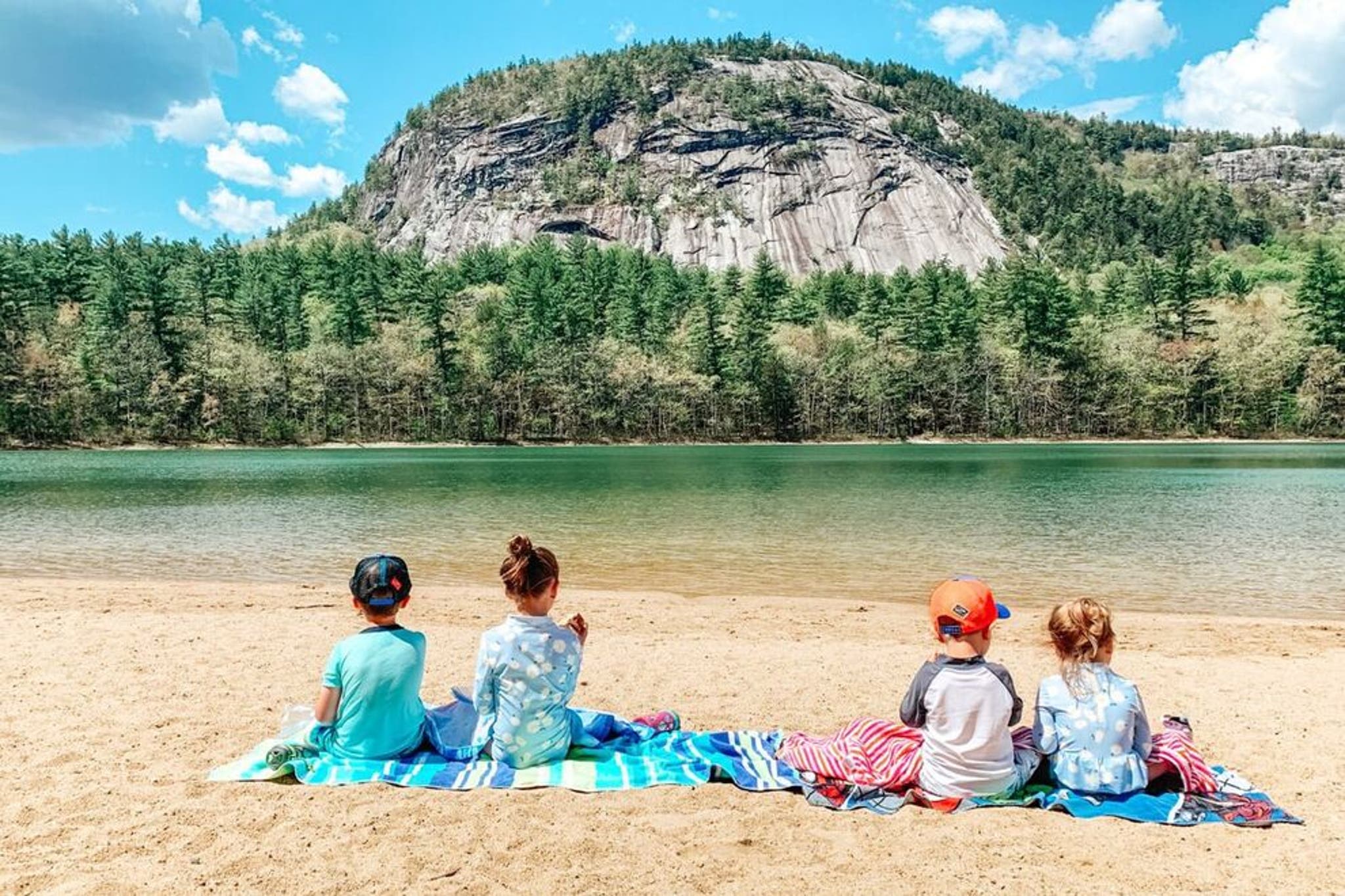 Make a splash at the 10 best lakes for swimming in the US