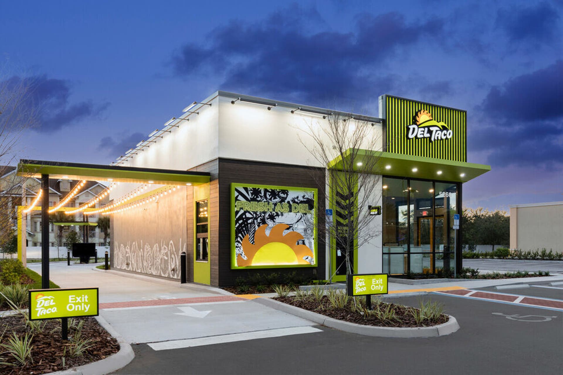 Top fast food restaurants for breakfast, burgers, and more