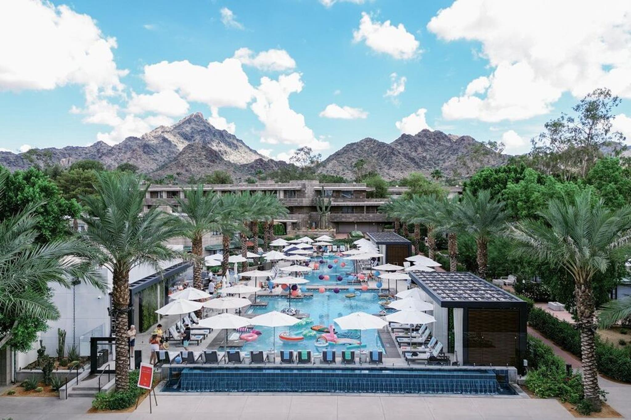 Make a splash: Unveiling the nation's 10 best hotel pools