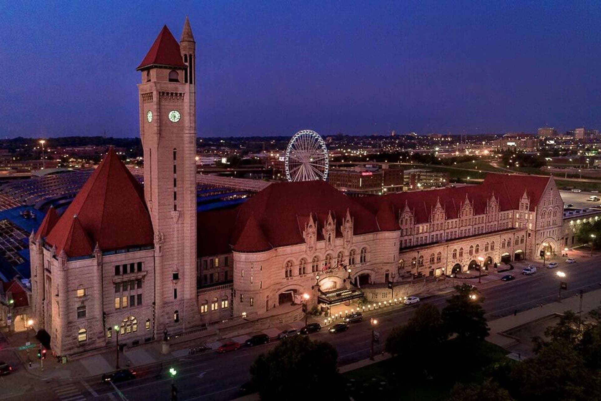 10 Gorgeous Train Station Hotels That Take You From Platform To Pillow