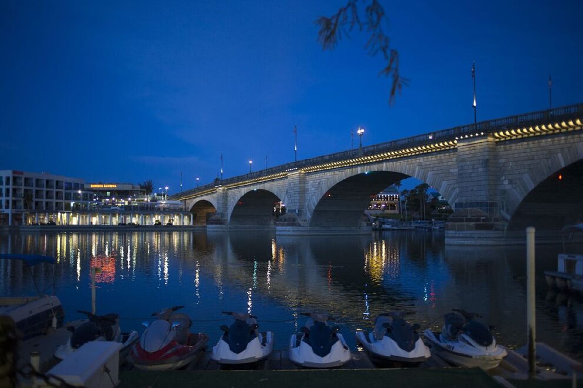 These famous landmark replicas are so real, you'll look twice