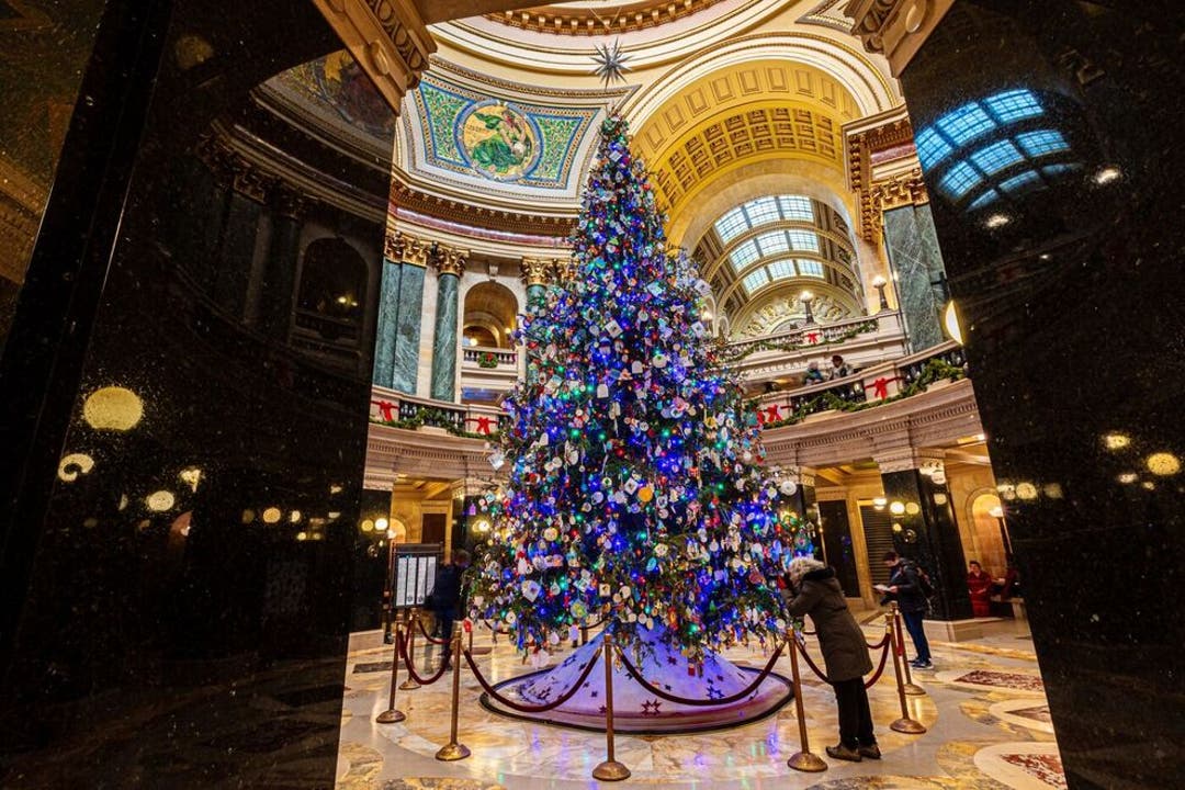 Capitol Holiday Tree: 2025 USA TODAY 10BEST Readers' Choice Awards