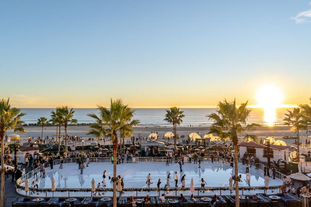 10 best ice skating rinks in the US to visit this winter