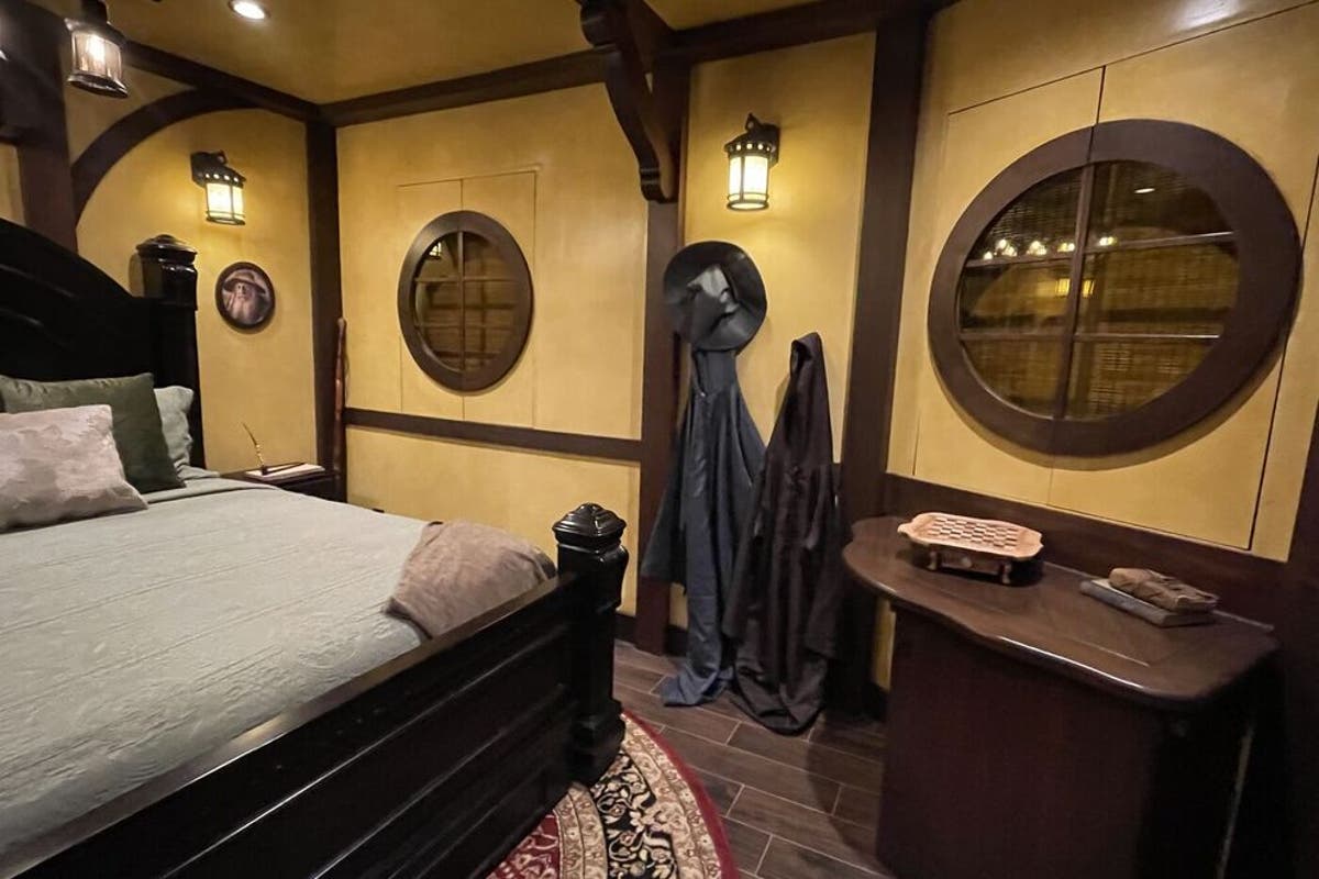 16 offbeat themed hotel rooms for amazing fantasy getaways
