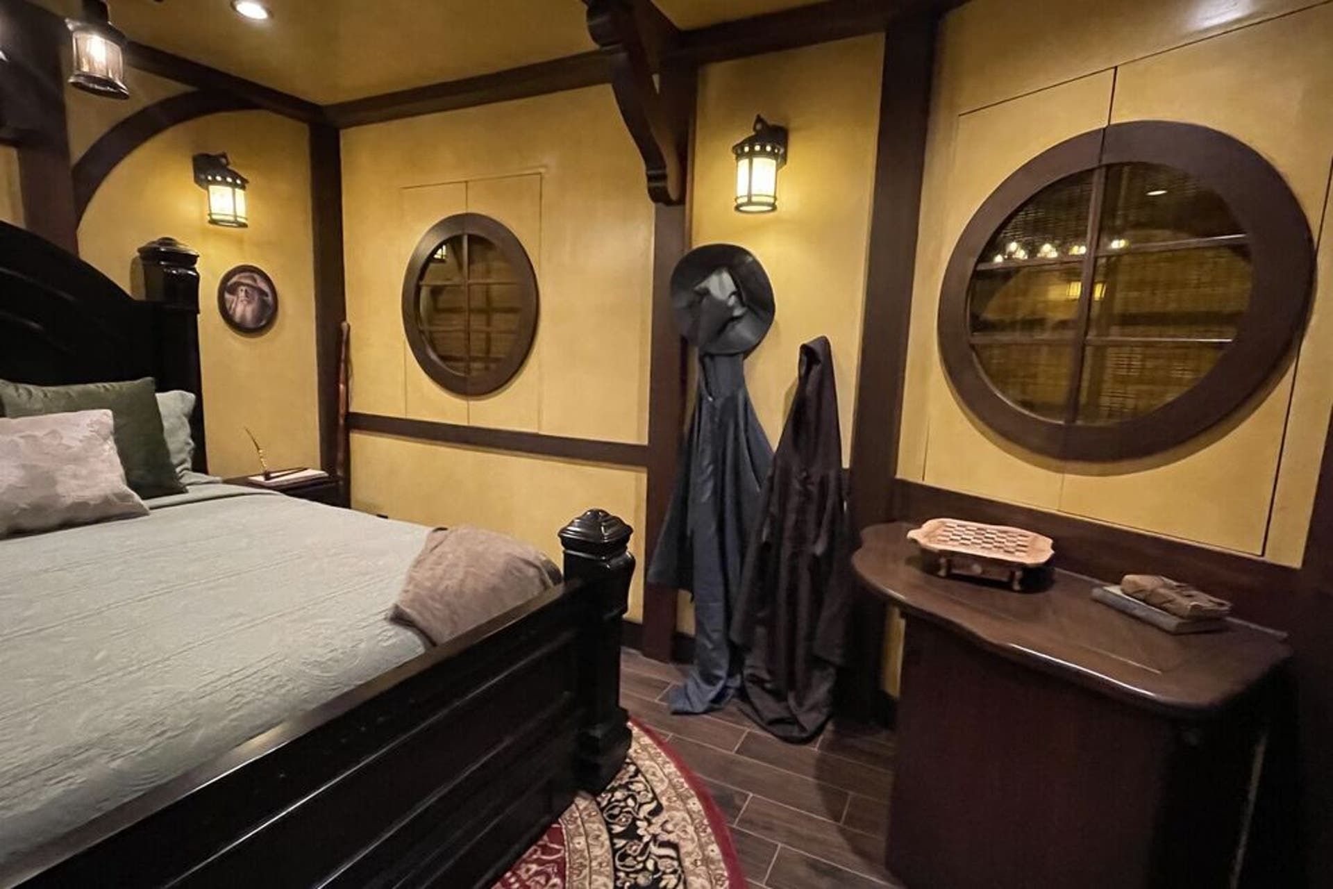 16 offbeat themed hotel rooms for amazing fantasy getaways