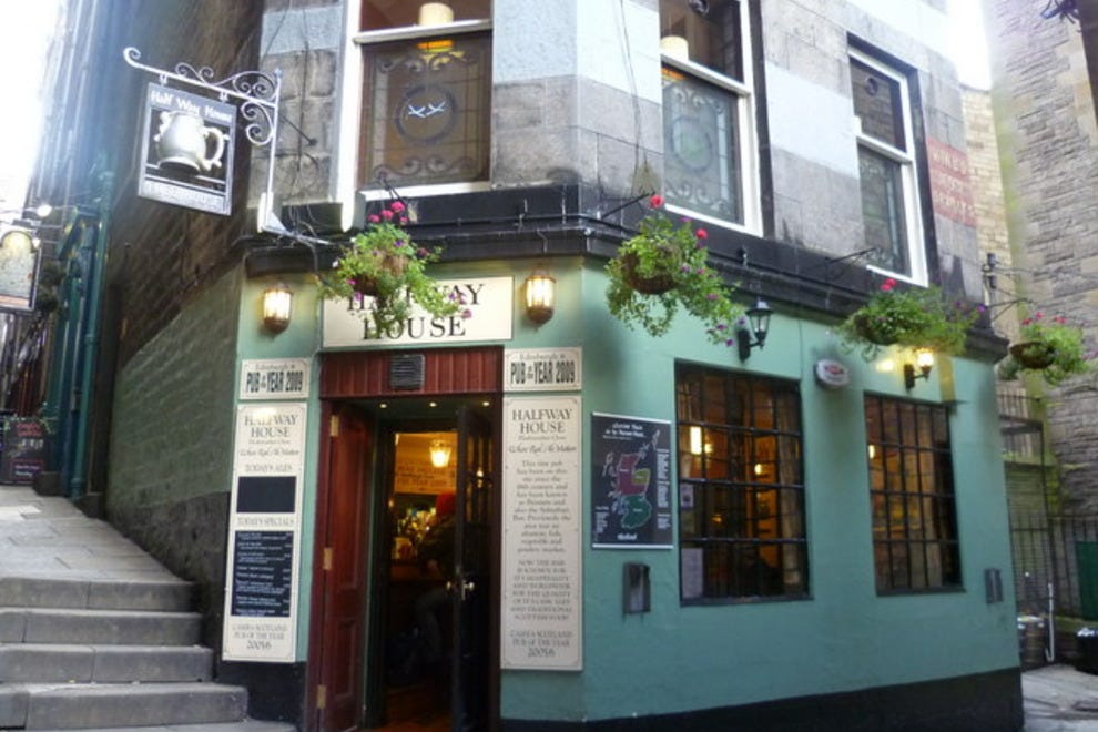 Edinburgh Irish Beer Pubs: 10Best English Pub Reviews