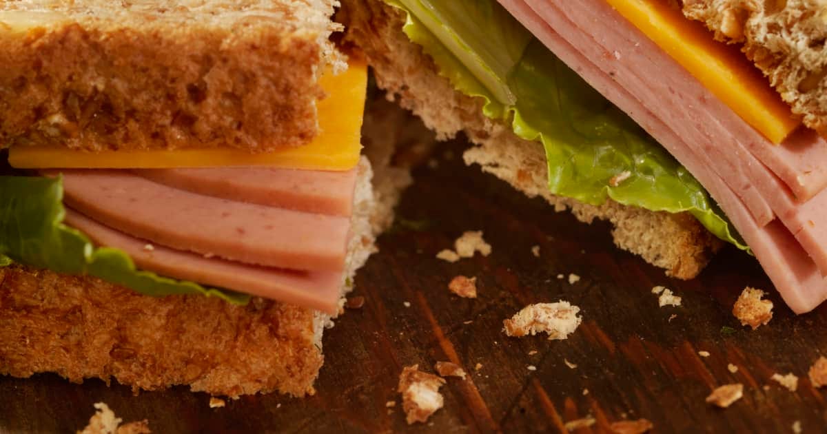 What is bologna sandwich meat made of?